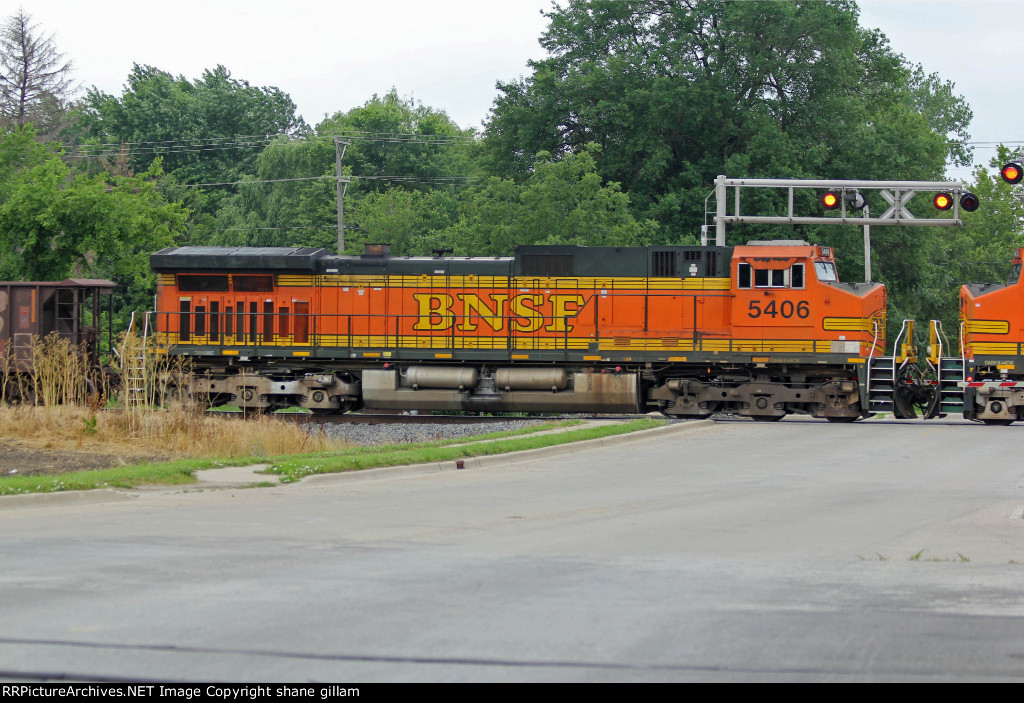 BNSF 5406 Roster shot.